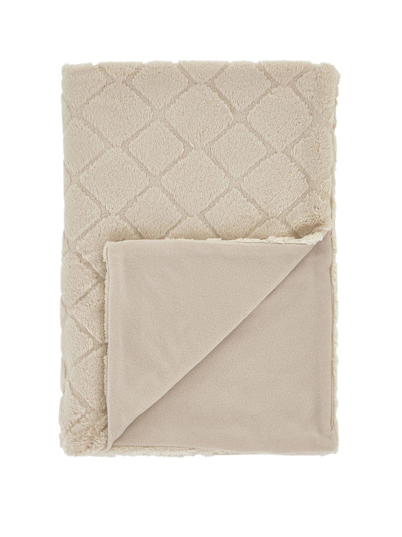 Catherine Lansfield Cosy Diamond Soft Throw - Natural | Littlewoods