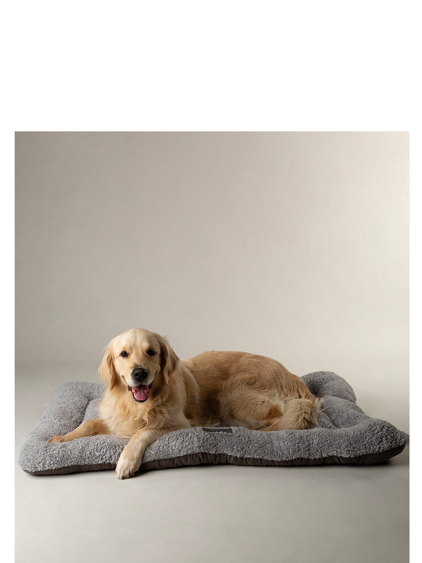 Scruffs Cosy Crate Mat | Littlewoods
