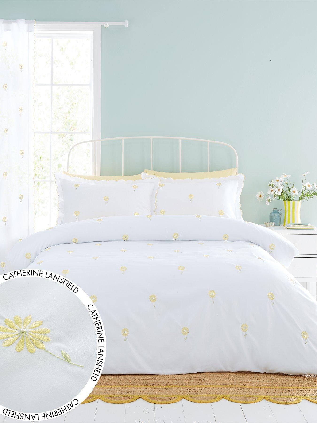 Catherine Lansfield Lorna Embroidered Daisy Duvet Cover Set ...