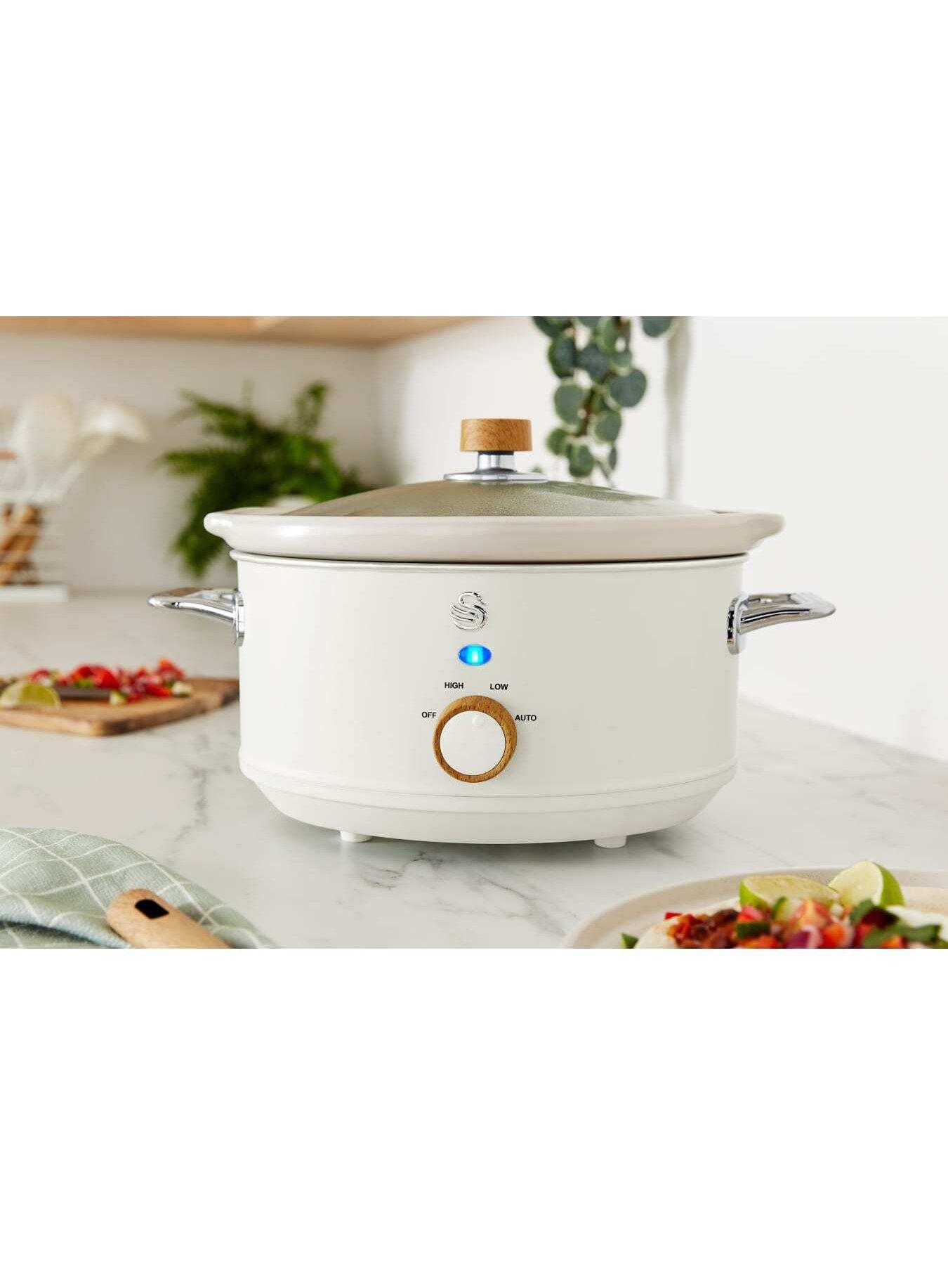 Swan SF17021WHTN Retro Slow Cooker with 3 Temperature Settings, Keep ...