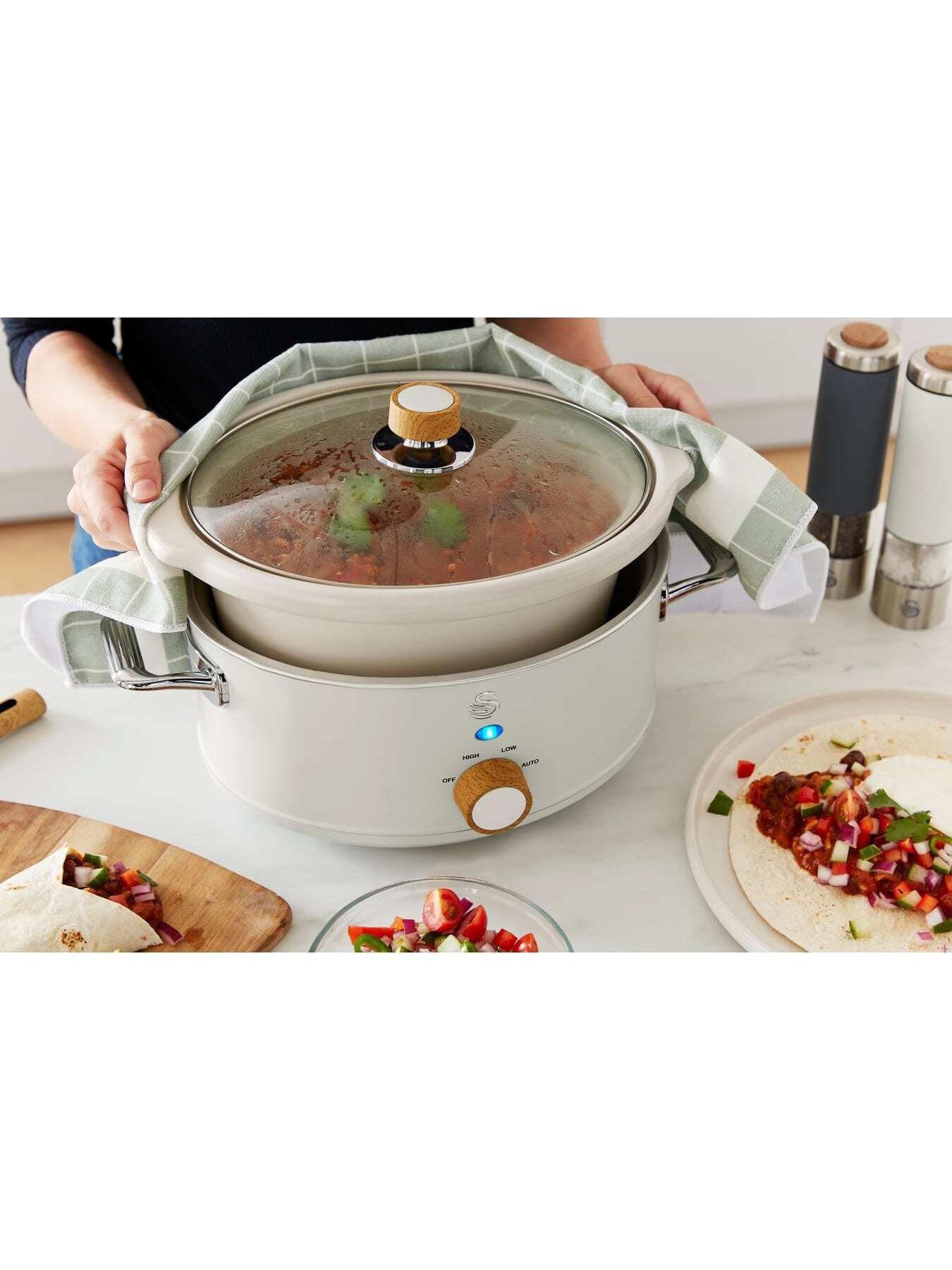 Swan SF17021WHTN Retro Slow Cooker with 3 Temperature Settings, Keep ...