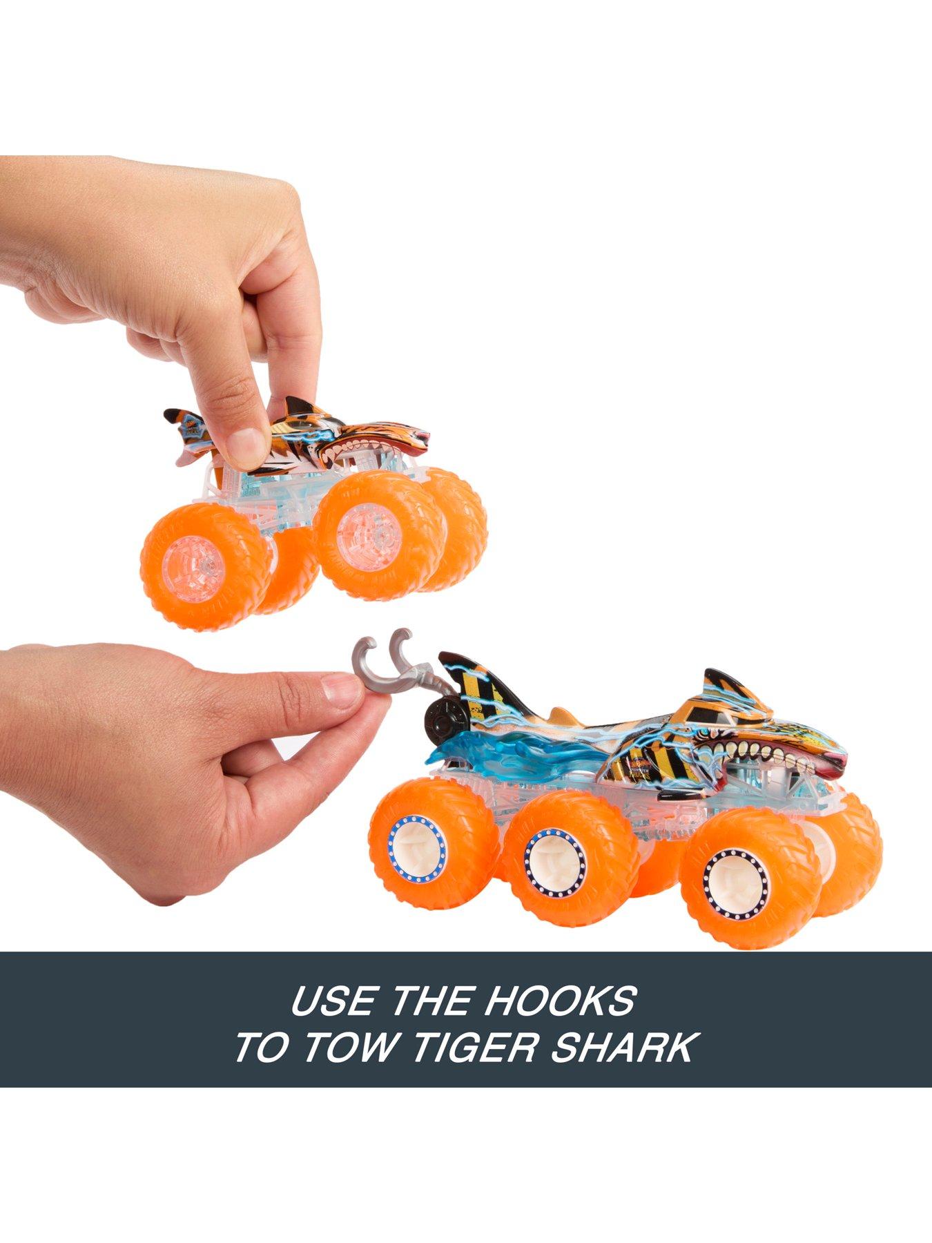 Hot Wheels Monster Trucks 1:64 Power Smashers Truck & Big Rig Multipack ...