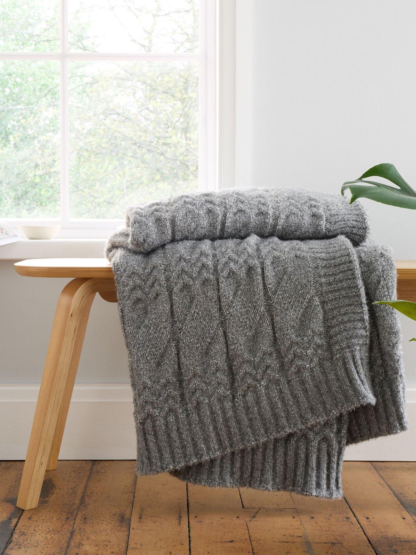 Bianca Cable Knit Throw | Littlewoods