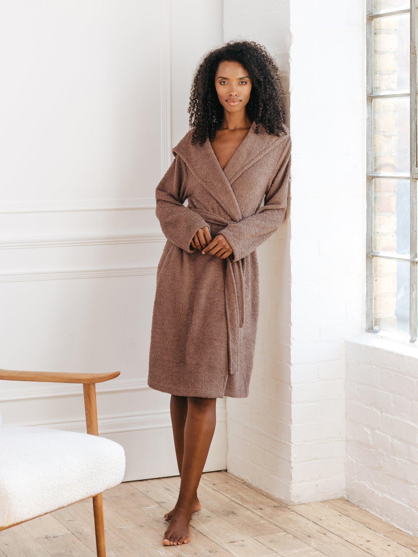 CHELSEA PEERS Classic Robe - Coral Fleece | littlewoods.com