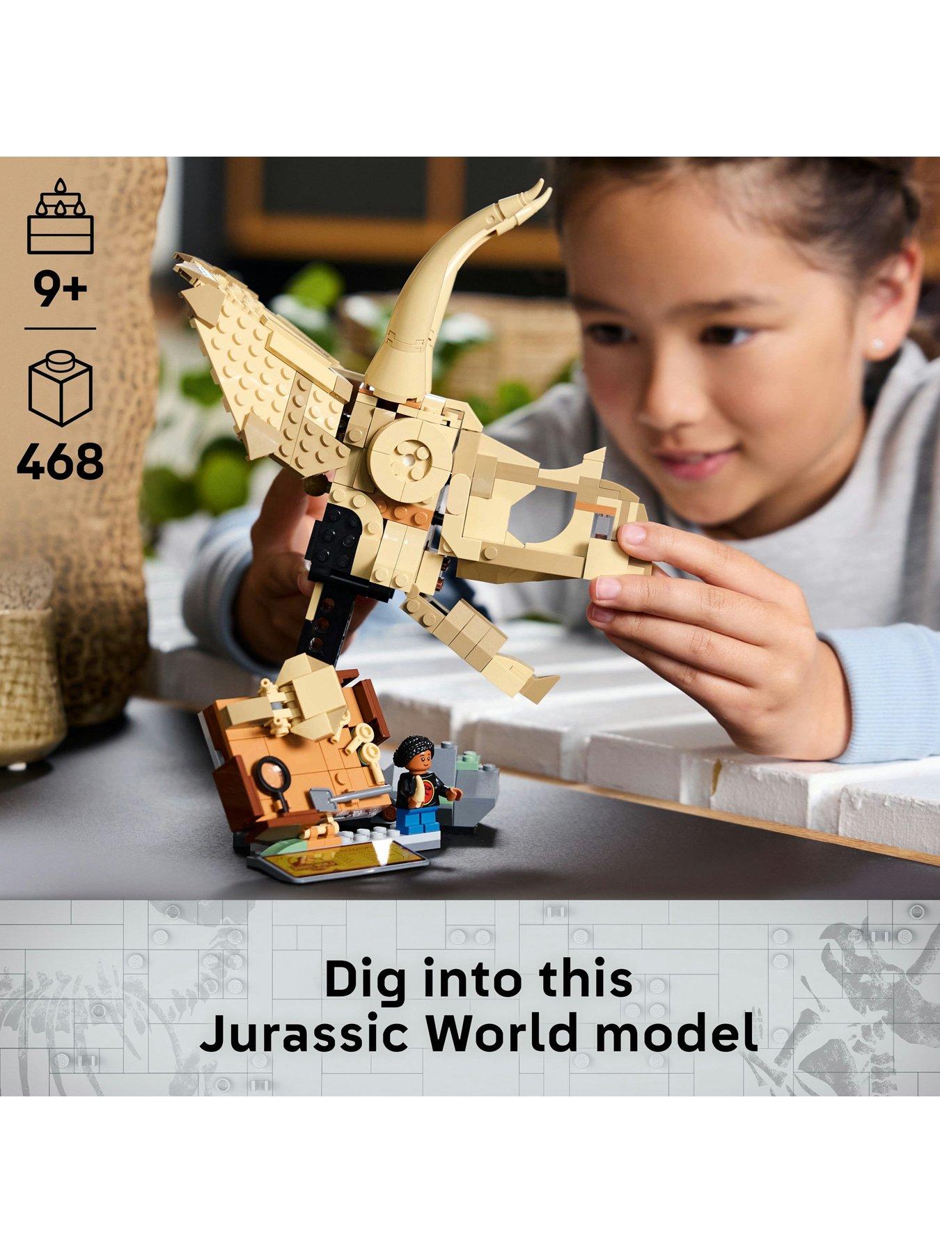 LEGO Jurassic World Skull Triceratops (T-Rex Skull move on) 76969 ...