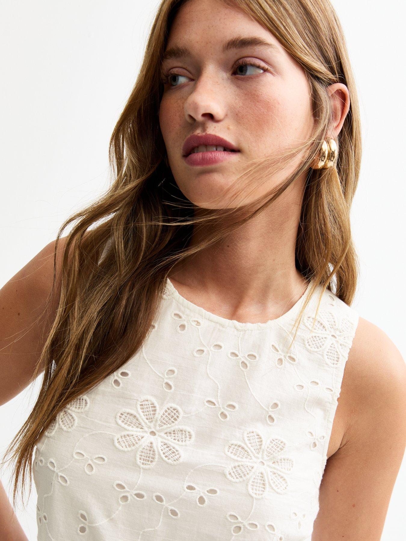 New Look Della Daisy Broderie Sleeveless Vest - White | Littlewoods