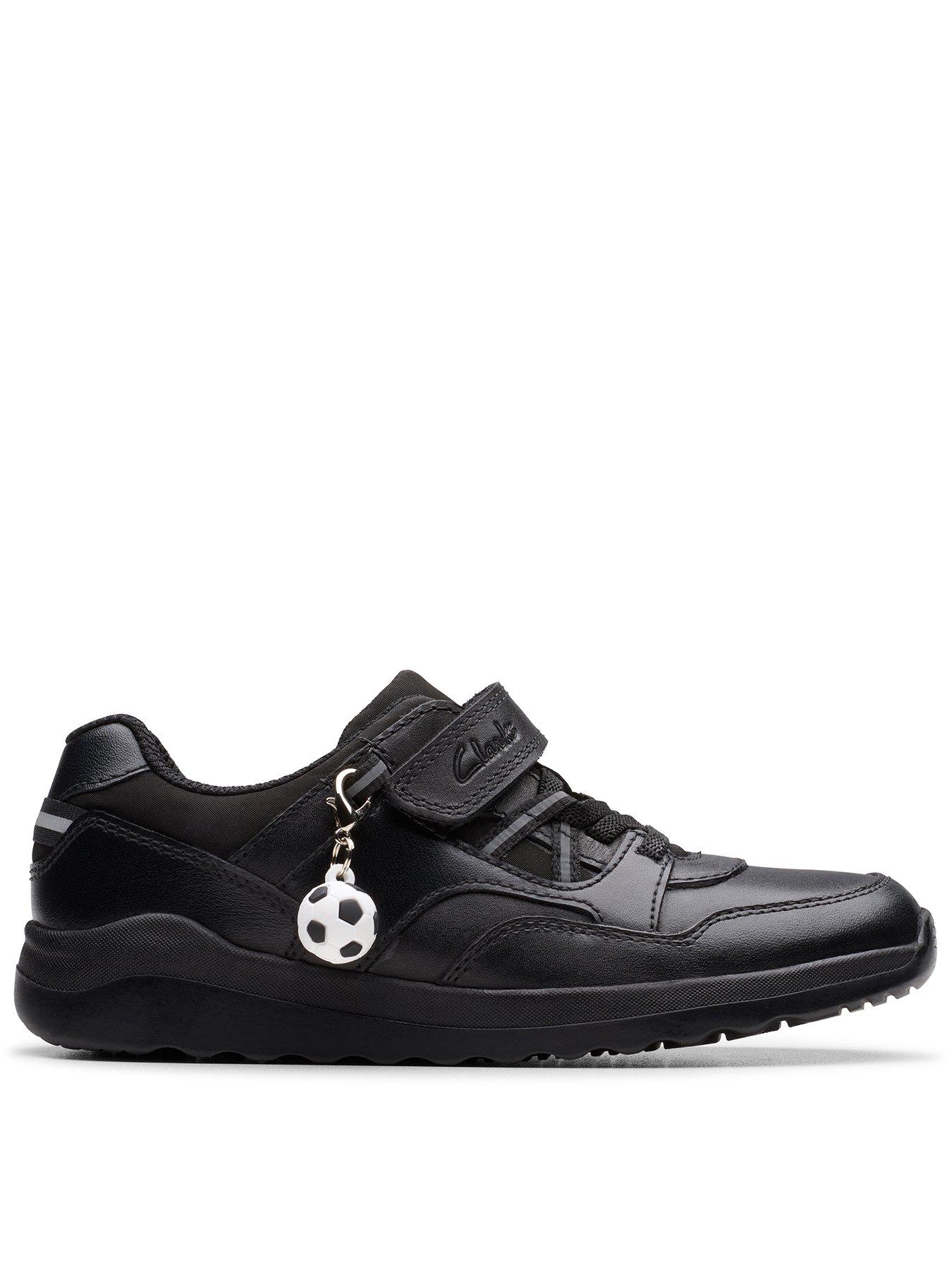 Clarks Daze Kick K Junior - Black | Littlewoods