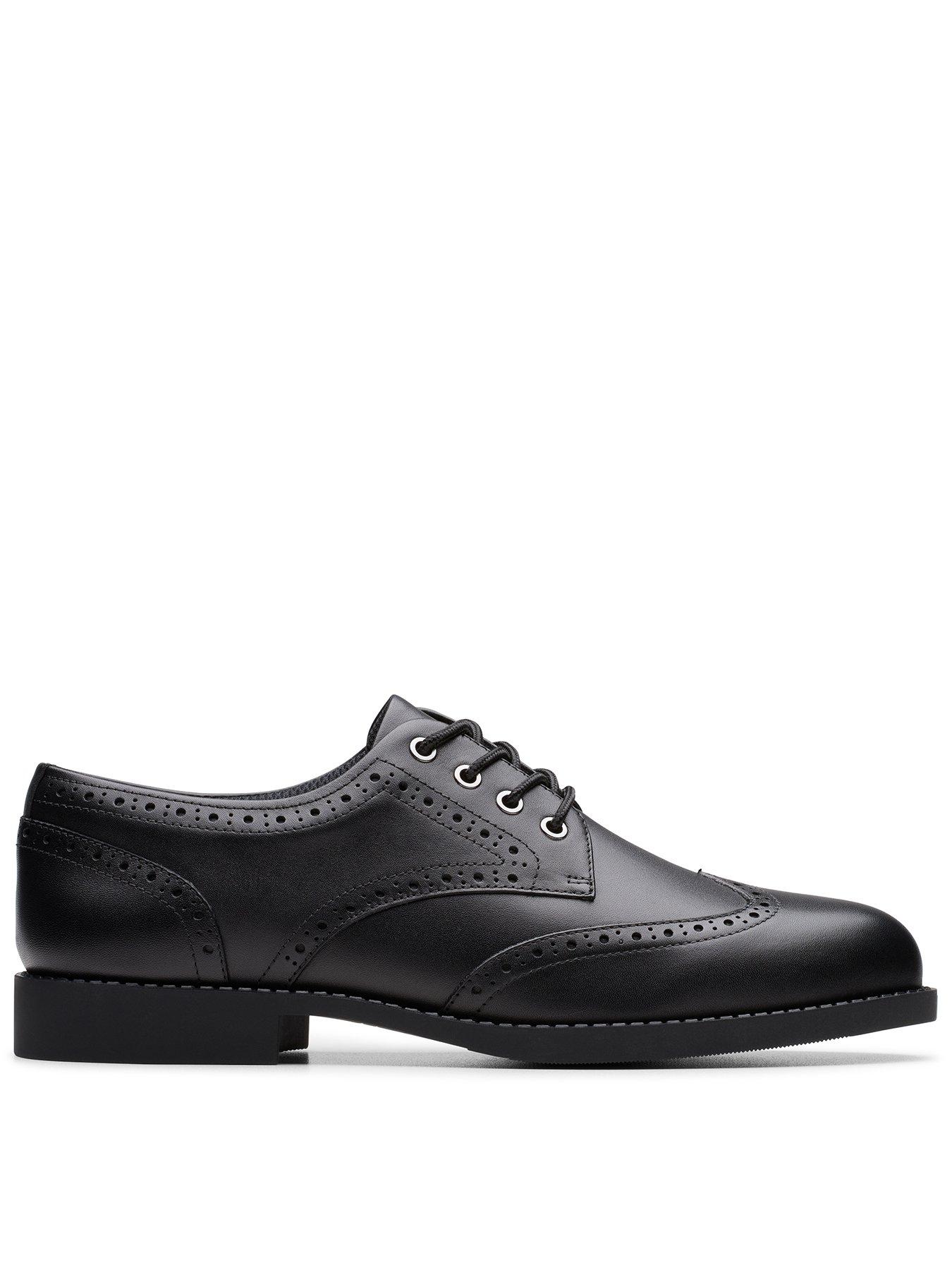 Clarks Tapa Pure Y. - Black | Littlewoods