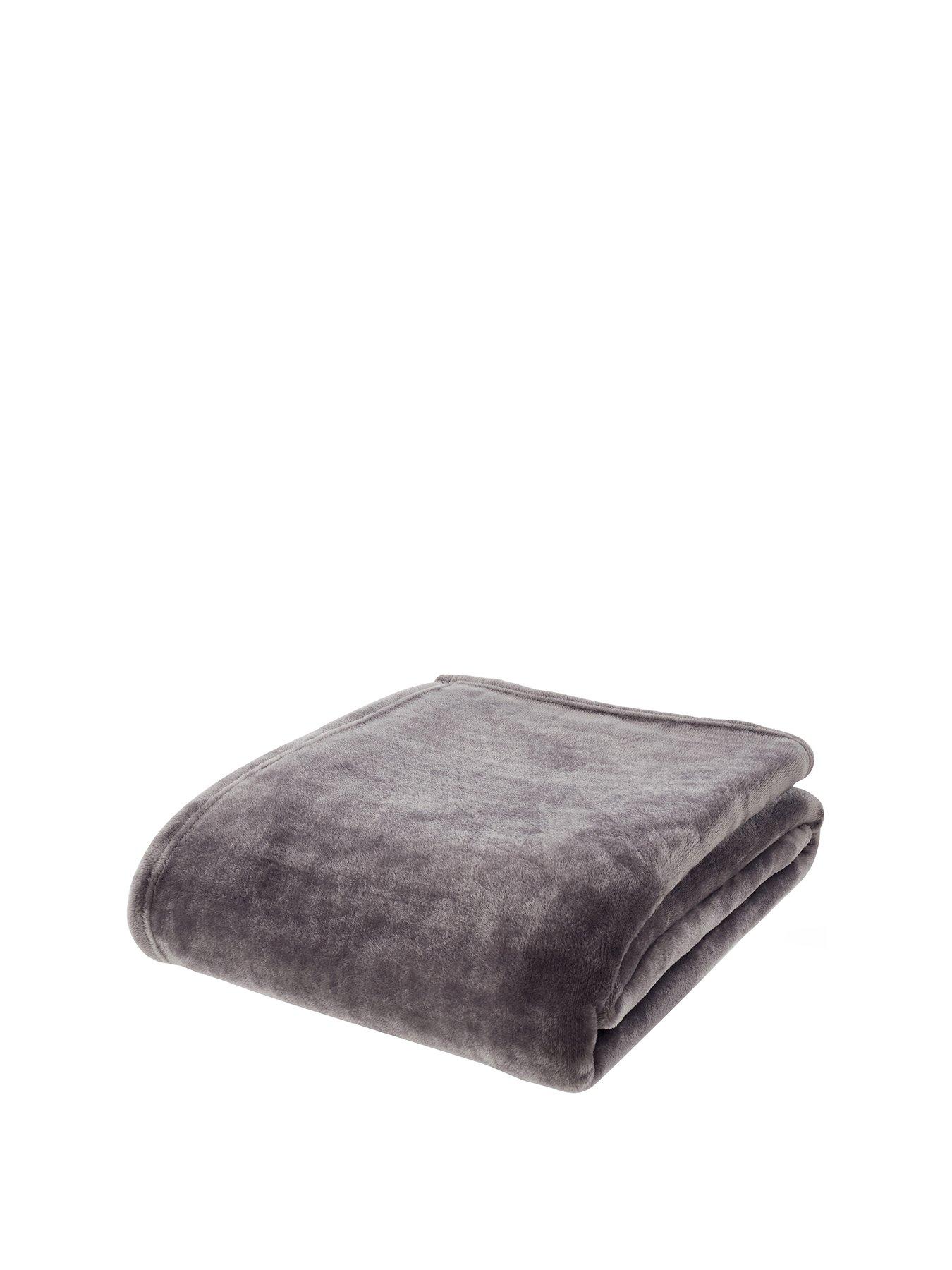 Catherine Lansfield Raschel Velvet Touch Throw 130x170 | Littlewoods