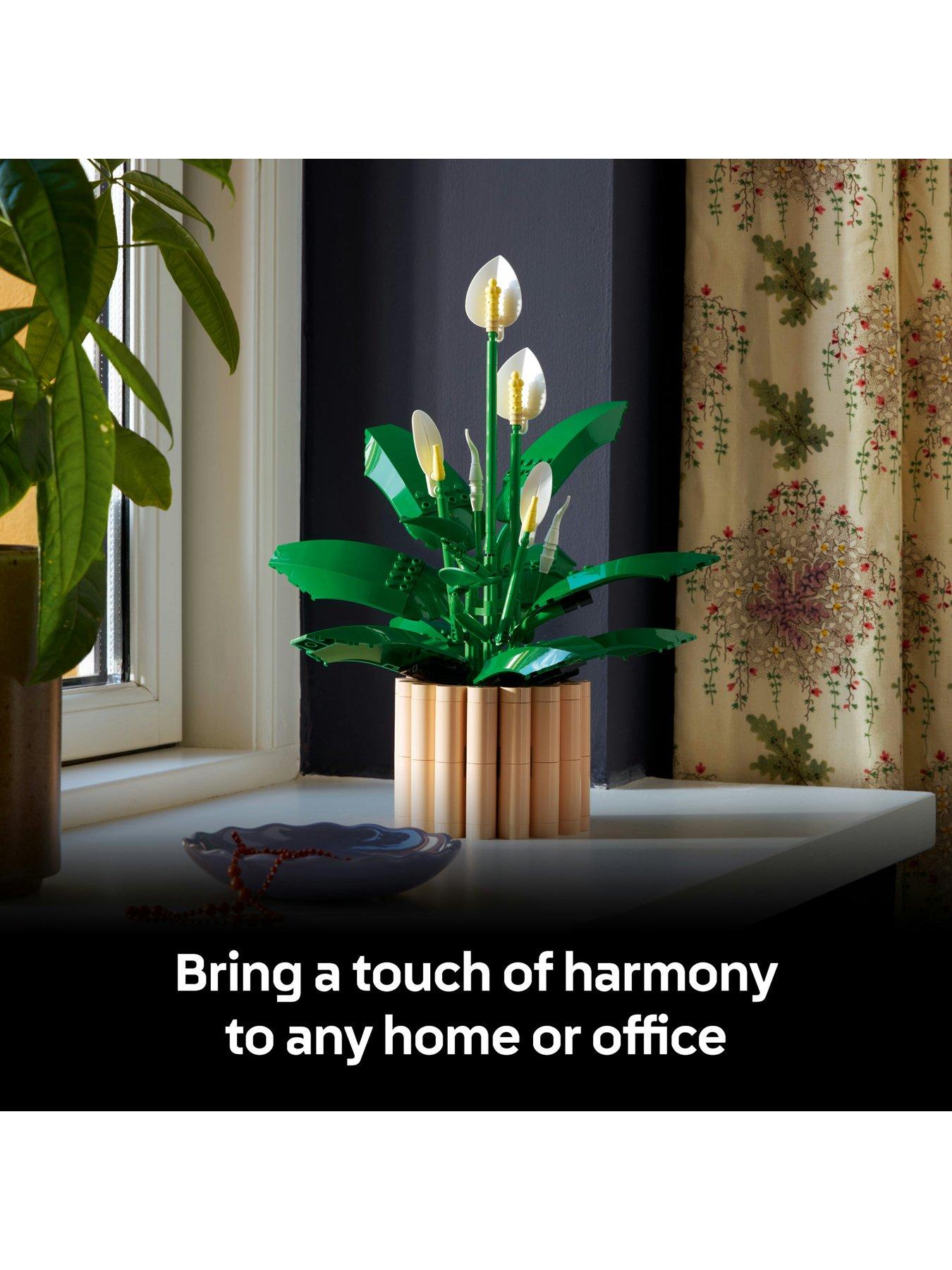 LEGO Botanical Peace Lily Flower Decor Set (11504) | Littlewoods