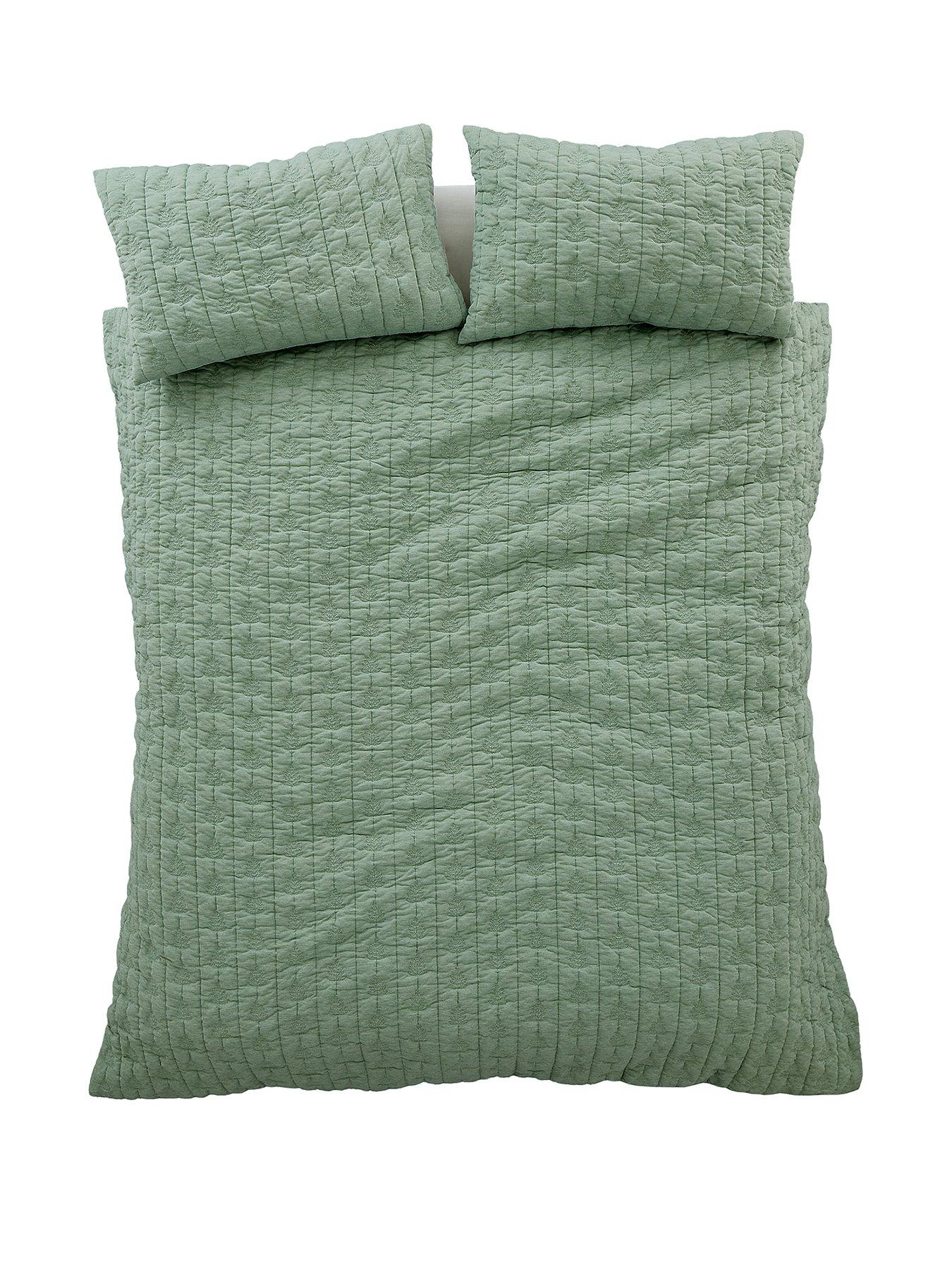 Pineapple Elephant Pinsonic Christmas Tree Duvet Set | Littlewoods