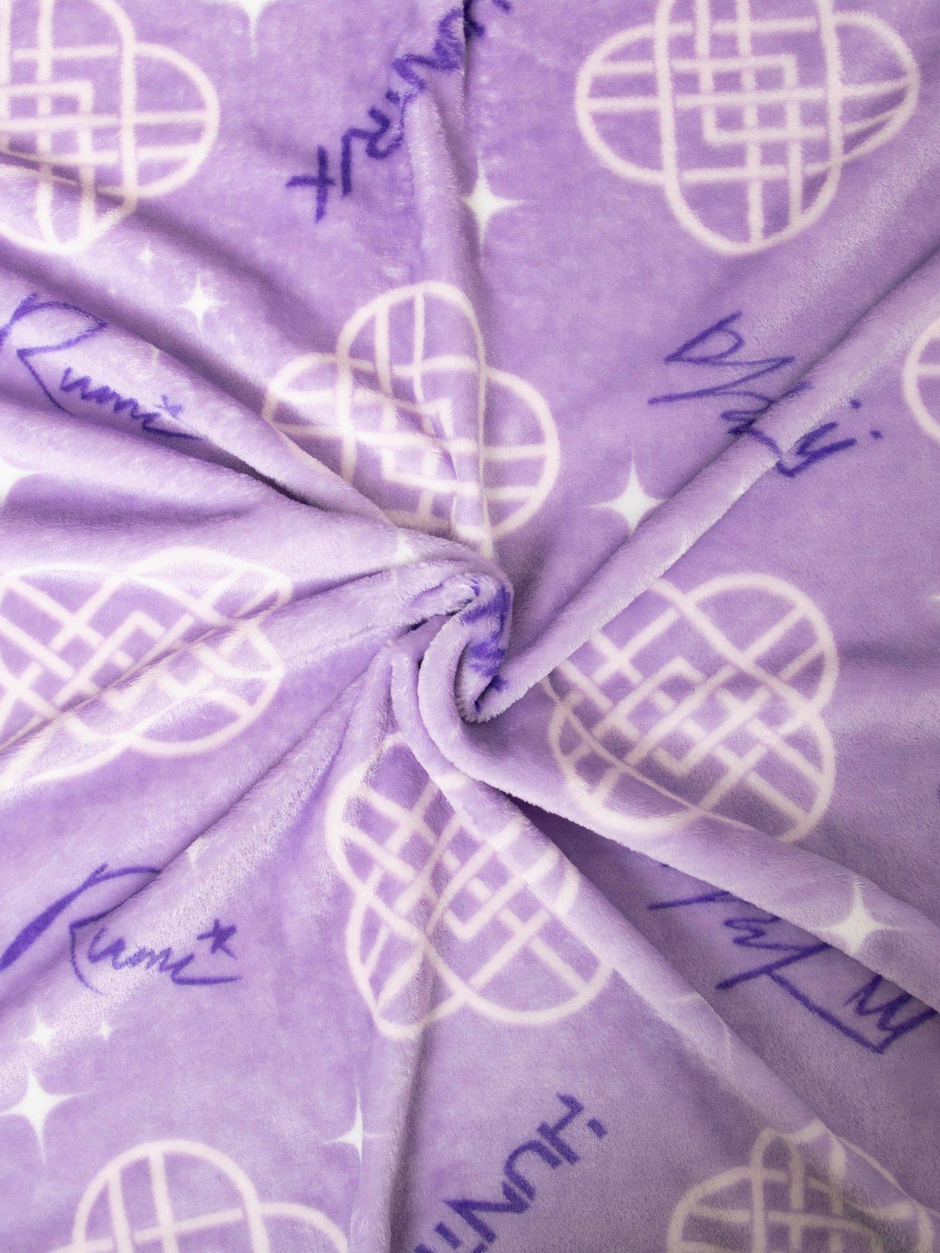K-Pop Demon Hunters Kpop Demon Hunters - Signatures Rot Fleece Blanket ...